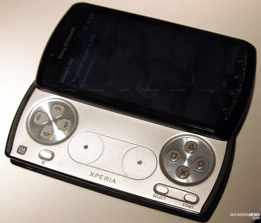 [PSP Phone] Sony Ericesson Xperia Play เปิดตัวโชว์โฉมแล้ว!! PSP บนมือ ...